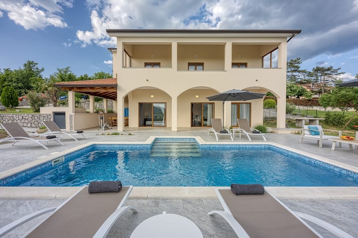 Holiday Apartment Aida With Private Pool - Buzet