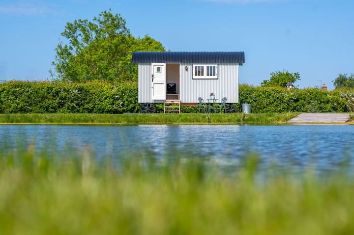 The Shepherd's Hut At Anvil House - Suffolk