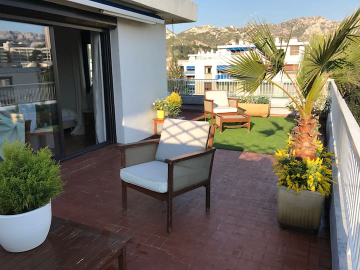 Apt Proche Des Calanques - Marsella