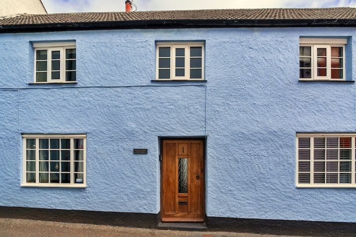 Forgotten Corner | Wedgwood Cottage, Cawsand - Plymouth