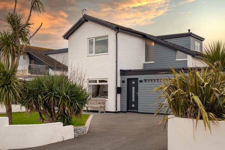 Cae Cloc: 3-bed Coastal Home - Rhosneigr