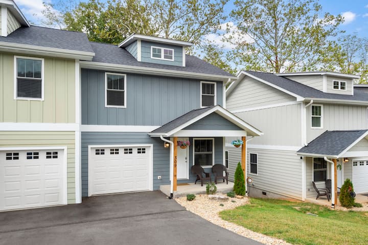 Magnolia Sycamore | Near Downtown, Biltmore Estate - Asheville, NC