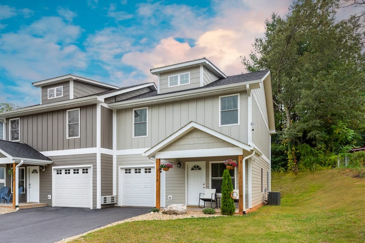 Willow Sycamore By Avantstay | 6 Mins To Downtown - Asheville, NC