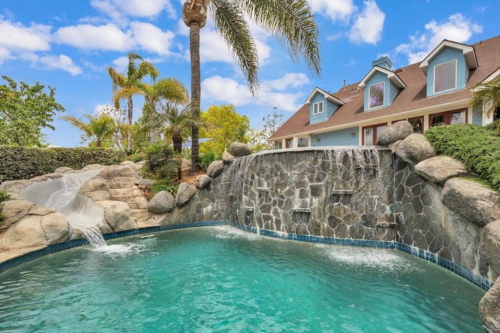 Slide & Splash Retreat With Two Pools! - 비스타