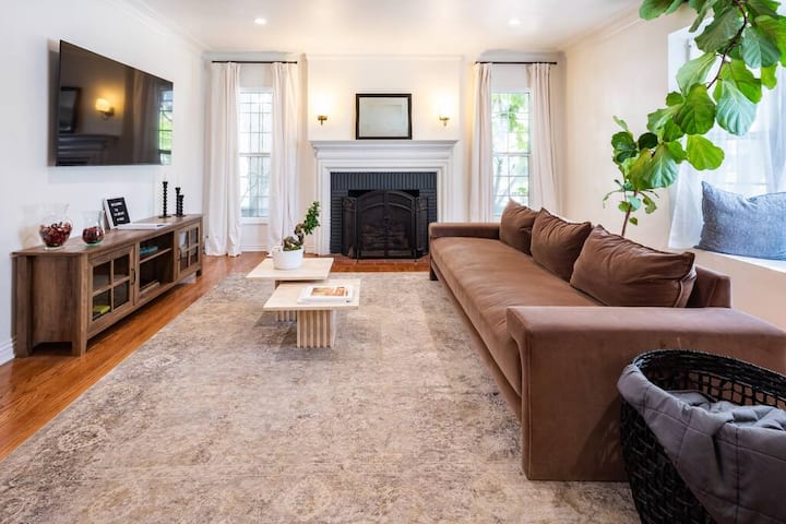 Newly Remodeled | Central | Usc | Sofi | Spacious - Los Angeles, CA