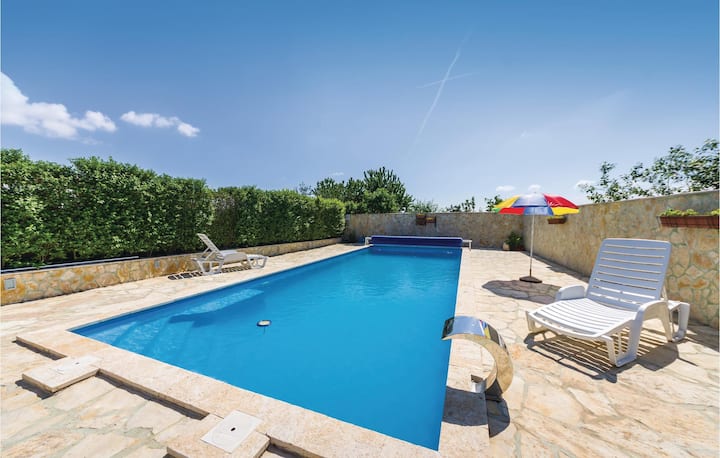 Beautiful Apartment In Vrana With Wifi - Benkovac