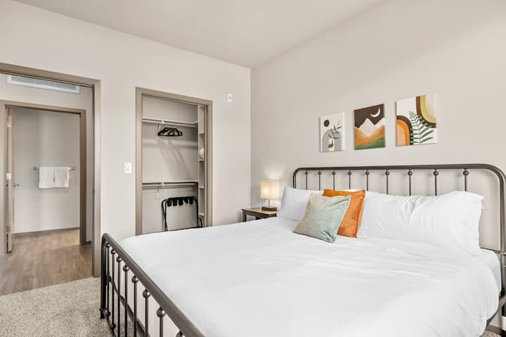 Westgate Cozysuites By Stadium With Pool #13 - Sun City, AZ