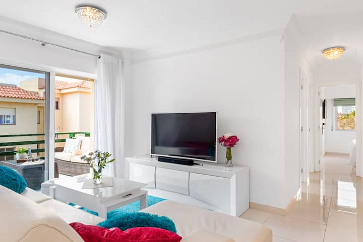 Cristismart Home, Hi-end Services, Media Streaming - Los Cristianos