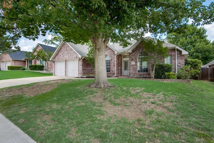 Adorable, Cozy, Relaxing Home - Mansfield, TX