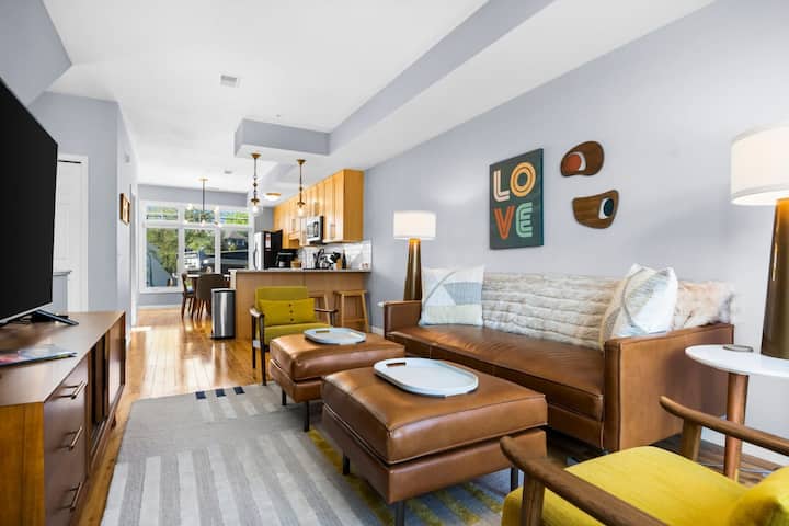 Midcentury Getaway: Walk To Everything! - Traverse City, MI