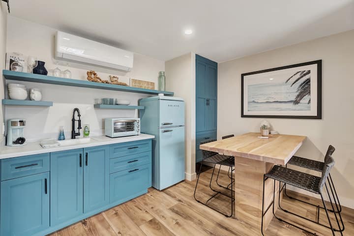 Coastal Studio W/ King Bed, & Beach Gear - San Clemente, CA