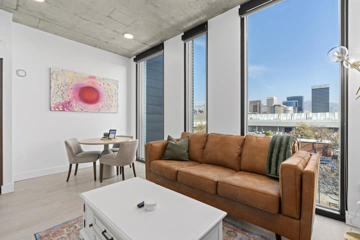 Downtown Beauty-poolhottubgym-near Saltpalace-view - Salt Lake City, UT