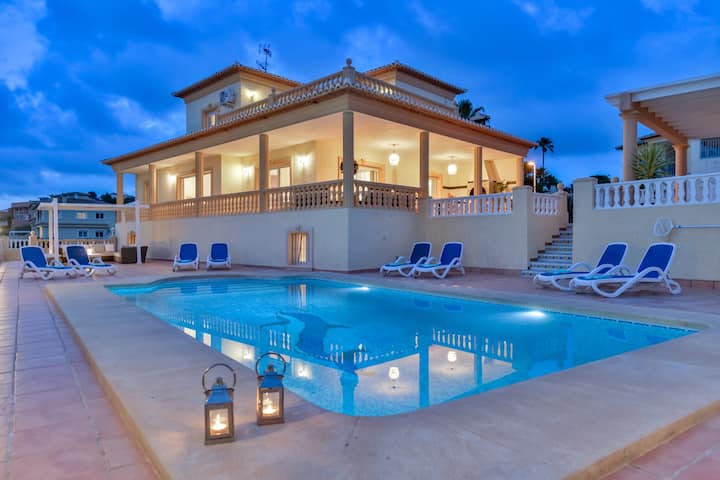 Villa à Louer à Calpe Bellissima 14 Pax Et Piscine - Calp