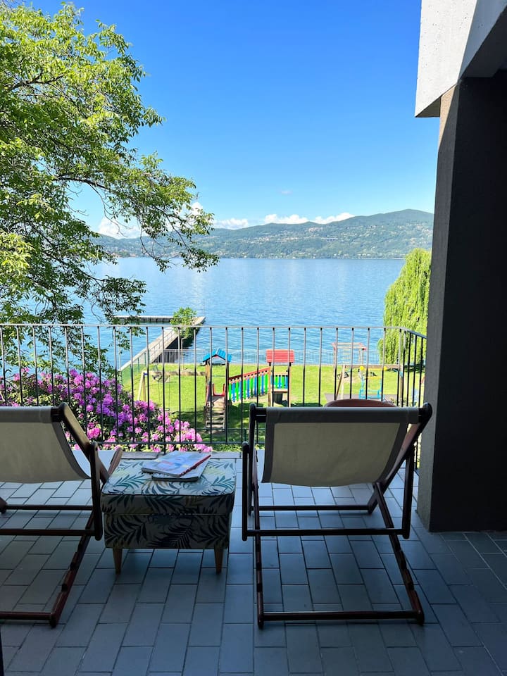 Bnbook Casa Luccio Lake View - Arona, Italy