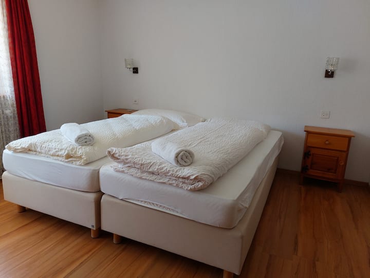 Economie-double-salle De Bain Partagée-vue Sur Mon - Saint-Nicolas