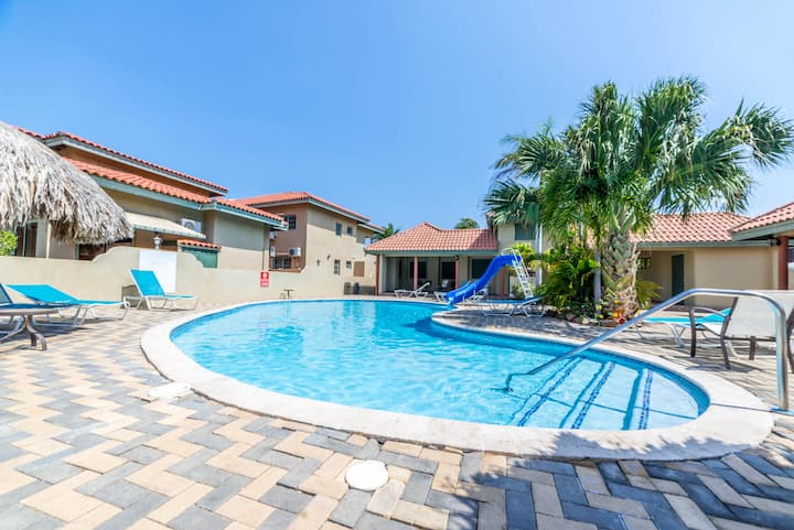 Modern 2-br W/ Pools, Near Palm Beach & Dining - Aruba