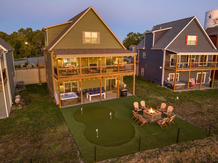Lakeview! Private Putting! Hot Tub! - United States