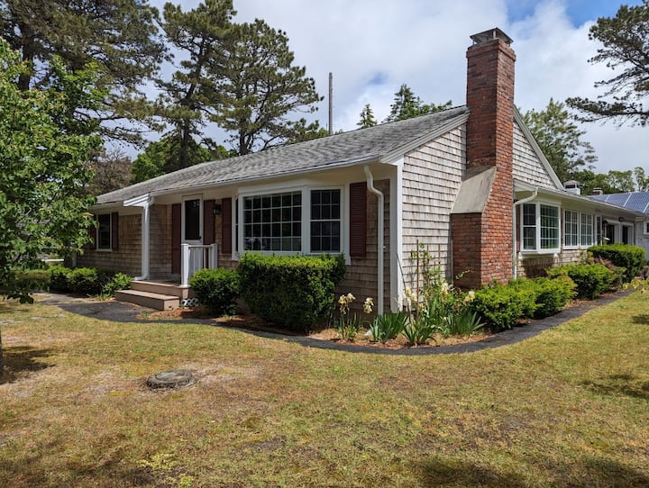 George And Pearl's Cape House - Yarmouth, ME