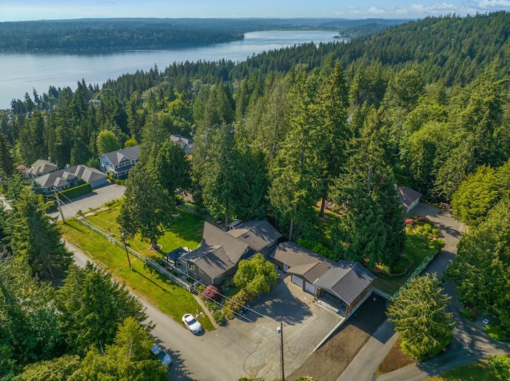 Fully Remodeled 2 Bedrooms Suite W/yard - Redmond, WA