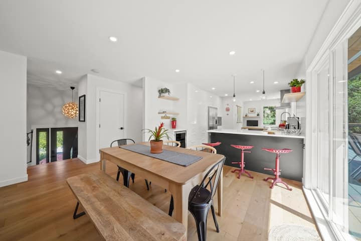 "Creekside Haven" Stunning 3 Bdr In Brackendale - Squamish