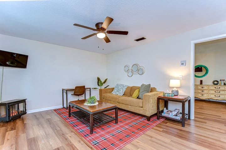 Central 1/1 W Heated Pool, Pets Ok. W/d On Site - Pinellas Park, FL