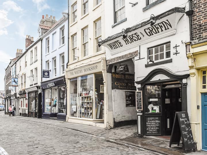 Calico Cottage - Whitby