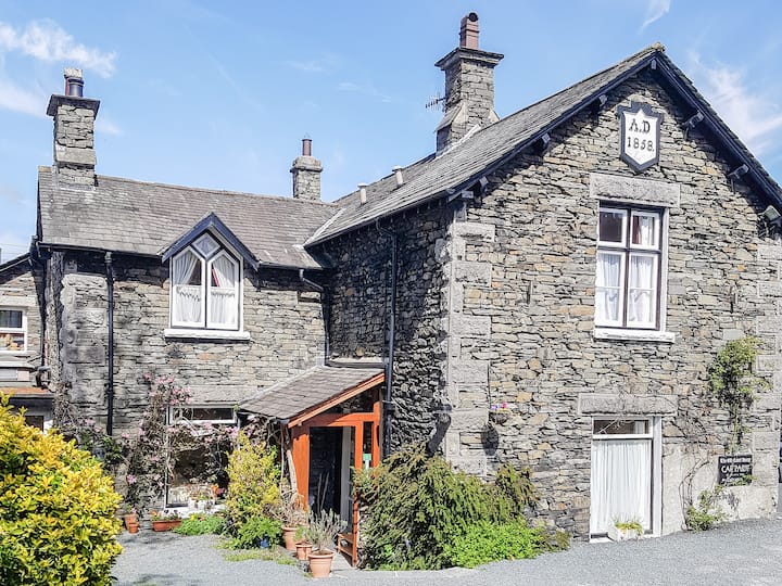 The Old Court House - Windermere