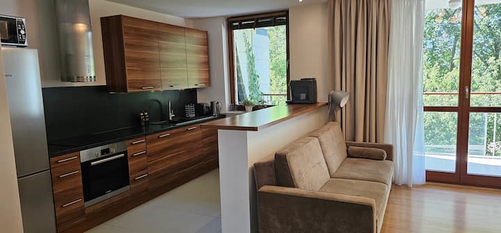 2 Bedrooms, 7 Min To The Airport, Coffee Machine - Warsaw