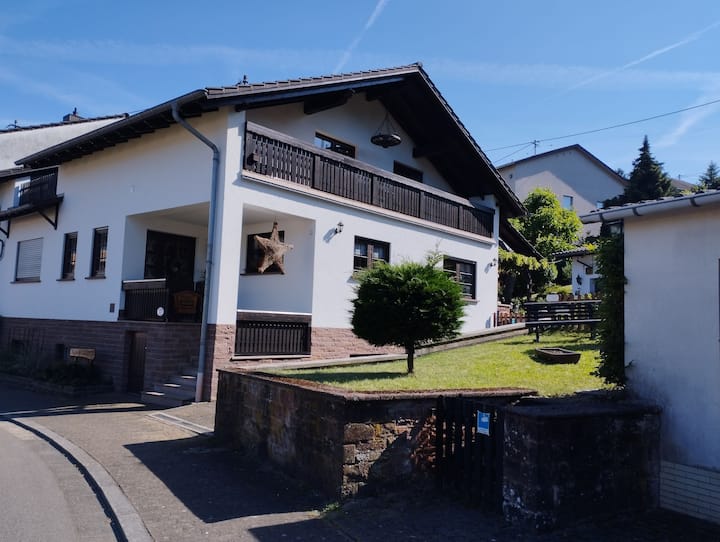3*-ferienwohnung, Ferienwohnung Pia - Mettlach