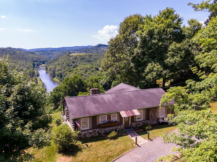 Pisgah Heights - Stunning High Elevation Views! - West Jefferson, NC