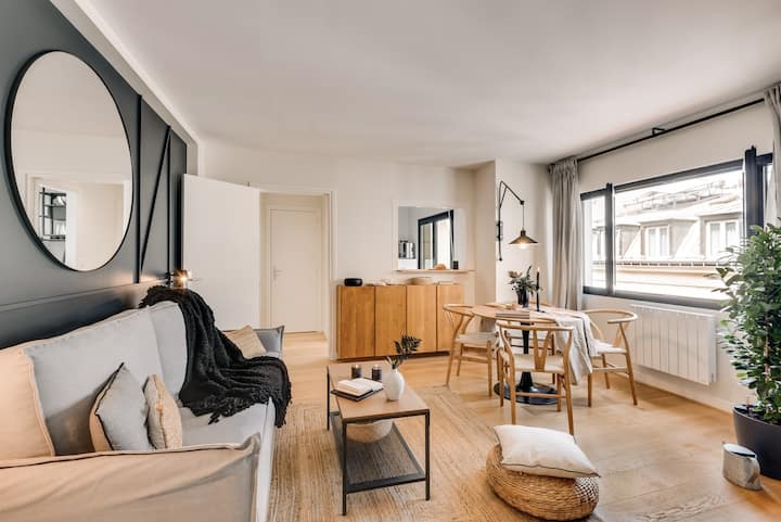 Font - 1 Chambre Et Balcon à Opéra - Paris