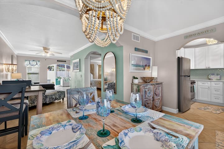 Amazing 1 Bedroom Condo Near Beach - Indian Shores, FL