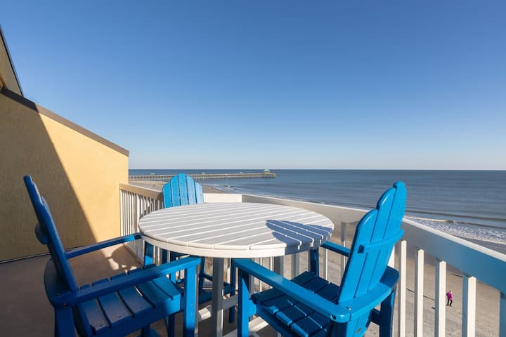 Stay @ Paradise Found! Oceanfront Folly - Folly Beach, SC