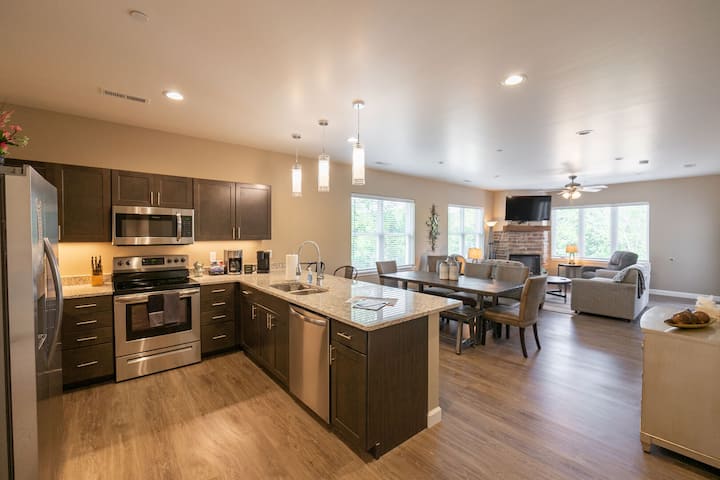 Walk-in~arcade Table~free Tickets! (Fh201) - Branson, MO