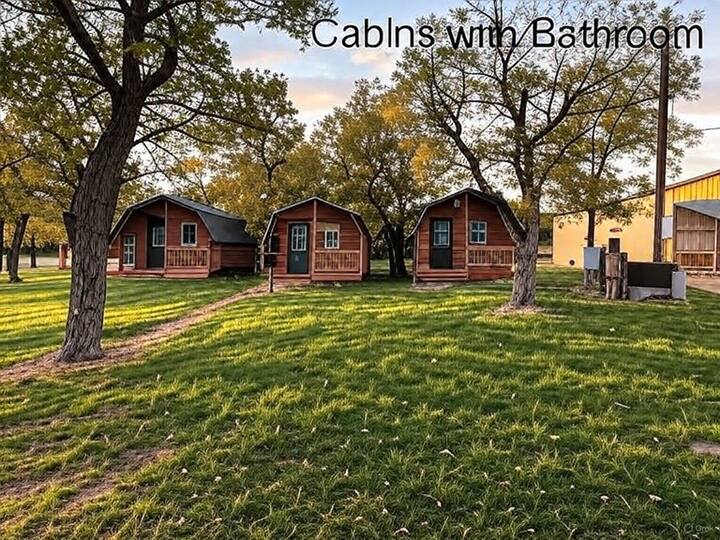 Sturgis Cabin With Queen Bed. Minutes To Downtown - Sturgis, SD