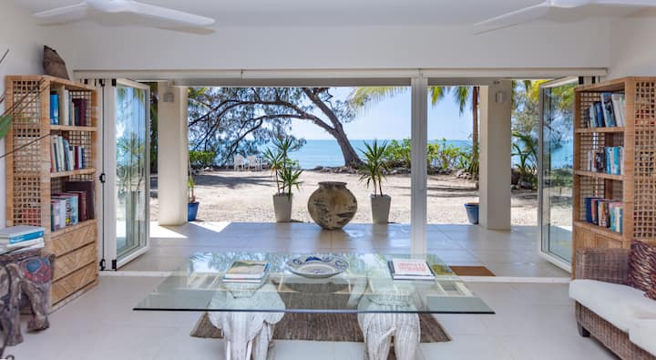 Beach Front Villa Bilawi At Oak Beach - Australia