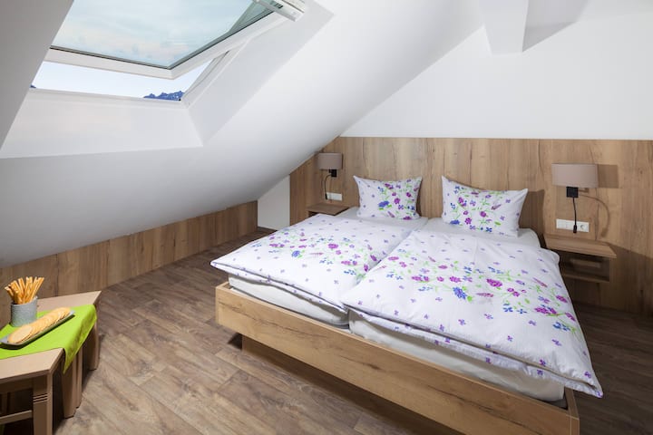 Ferienwohnung Hochstaufen 2 Schlafzimmer, Balkon - Piding