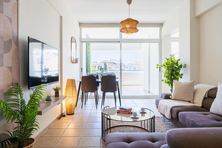 Yellow Canvas 2-bedroom - Larnaca