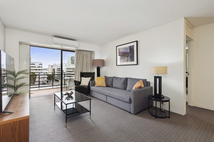 East Perth Cbd Apartment Close To The Swan River -