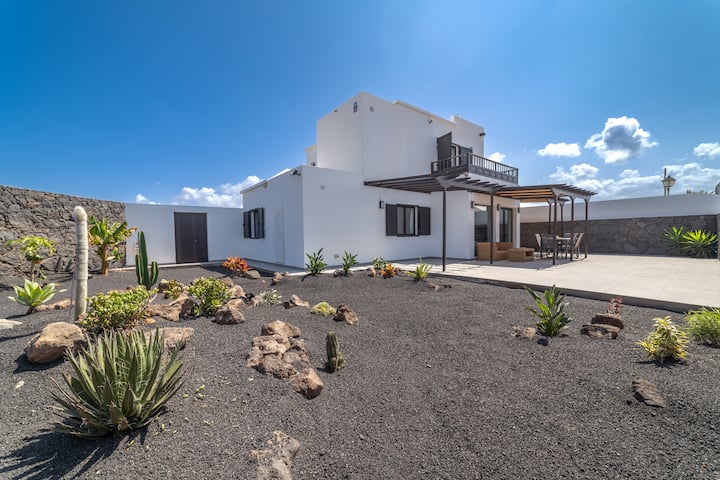 Casa Oasis Del Sol, Prívate Villa In Playa Blanca - Playa Blanca