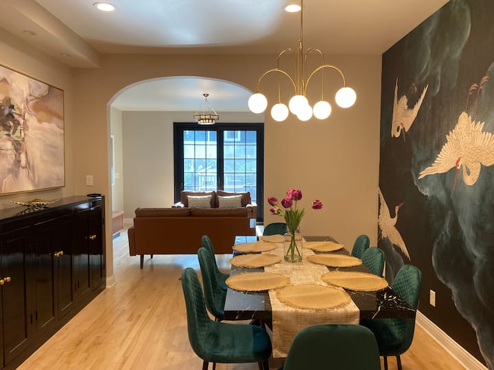 Brady Street Luxury | Close To Downtown | Sleeps 8 - 밀워키