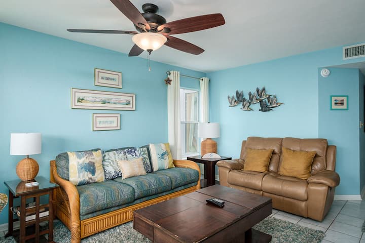 Fenimore Mill 5a - Open Gulf View, Pool & Hot Tub! - Cedar Key, FL