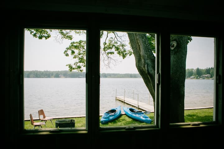 #4 Cottage On The Waterfront - Diamond Lake, White Cloud