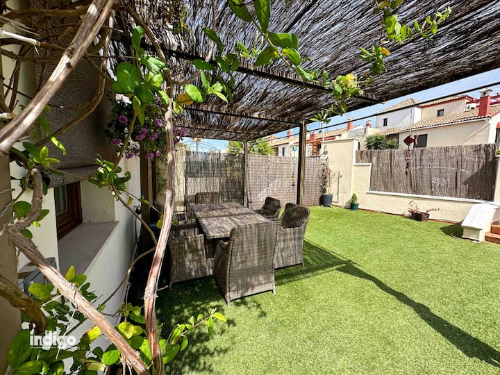 Bright Renovated 3-bedroom Townhouse • Ali01 - Monte Gordo