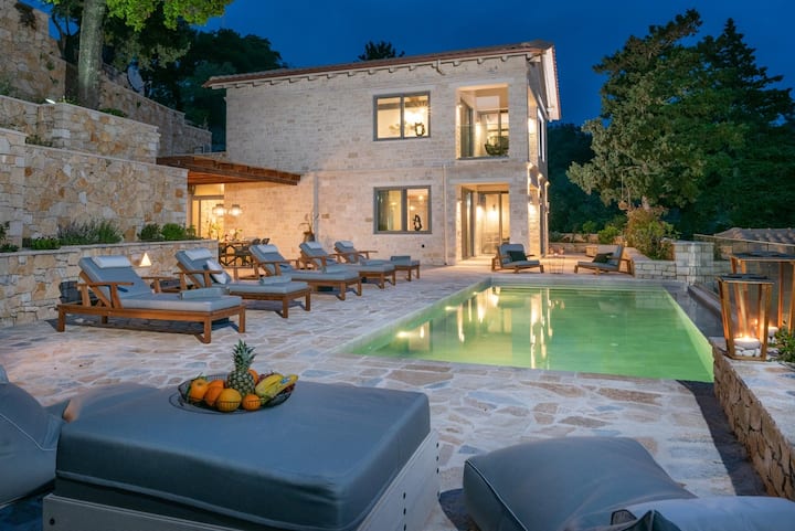 Luxury Sea-view Haven With Infinity Pool - Paxos