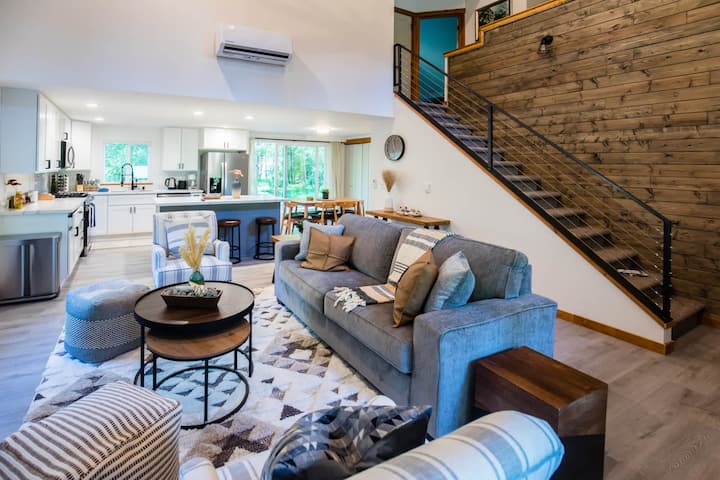 Modern & Tranquil 3br Cabin - Ashford, WA