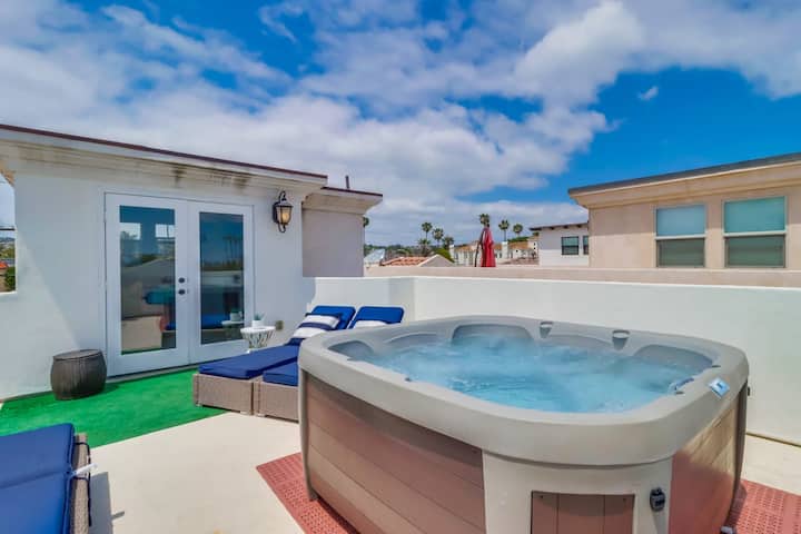 Rooftop Patio Views, Hot Tub, Ac, Beach, Bay Views - San Diego, CA