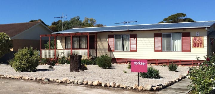 All Decked Out- Free Wifi! Dog Friendly! - Edithburgh
