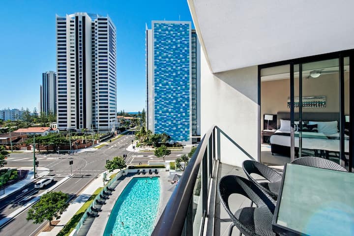 Stunning 2 Bed Apartment In Sierra Grand - Coasthm - Broadbeach