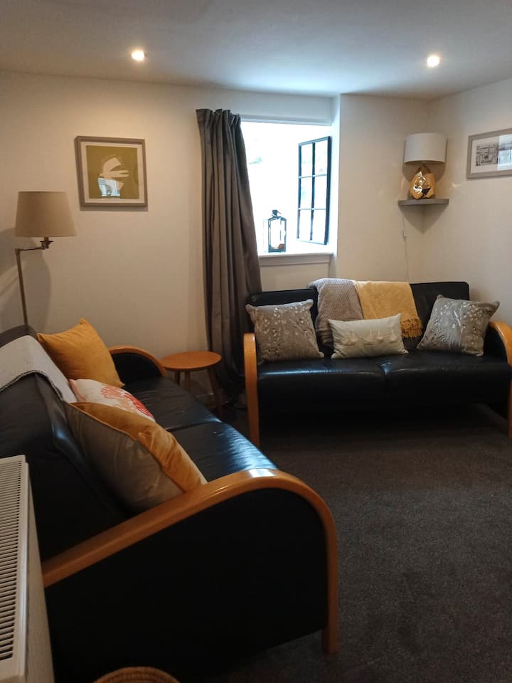2 Bedrooms/sleeps 4/free Wifi/parking/outdoor Area - Lower Largo